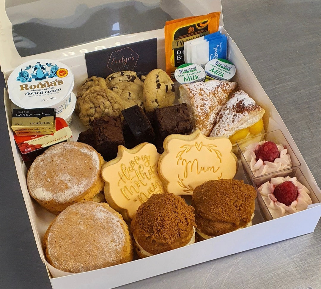 Mother's Day Tea & Cake Box – Evelyn's Bakery
